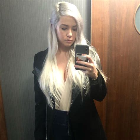 Alanah Pearce Scrolller