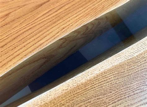 Außergewöhnlicher Eichen Esstisch Mit Epoxidharz Und Picassi Design Sp