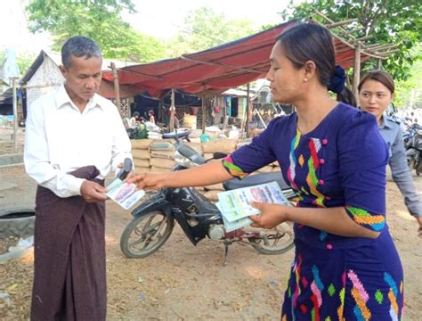 ပွင့်ဖြူမြို့နယ်၌ ၇၈ နှစ်မြောက် တပ်မတော်နေ့အထိမ်းအမှတ် သတင်းစကားလက်ကမ်းစာစောင်များ ဖြန့်ဝေ
