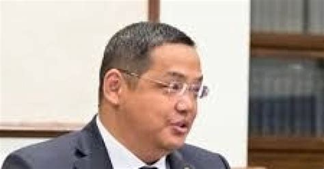 Б Цогтгэрэл Улс төрд соёлын жишиг гаргаж өргөдлөө өгсөн