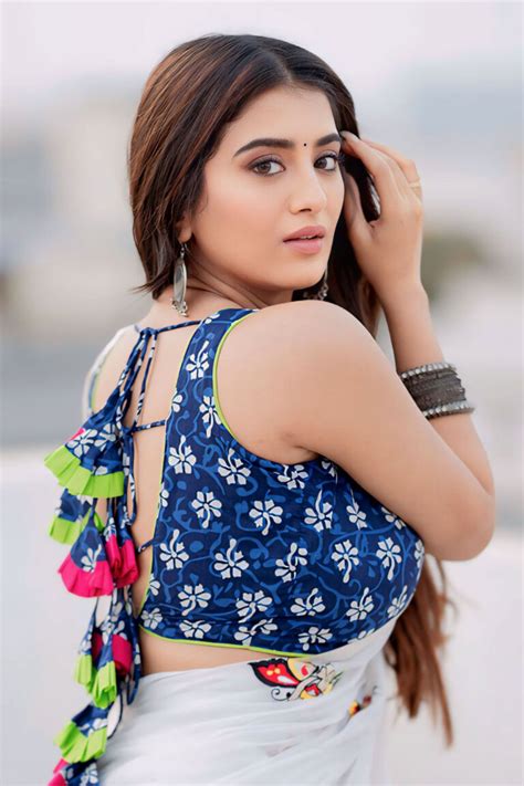 Rashi Singh In Saree Sizzling Photoshoot Stills South Indian Actress