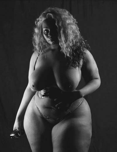 Post [776299609628835840] Curves That Please The Tumbex