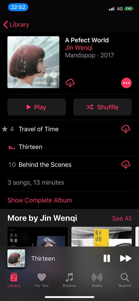 ใช้ frame layout guide ของ scroll view เพื่อออกแบบองค์ประกอบแบบลอยตัว