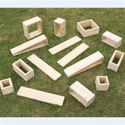 Hollow Blocks Ease