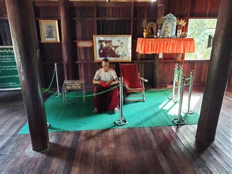 နတ်မောက်မြို့၌ ဗိုလ်ချုပ်အောင်ဆန်းနေအိမ်ပြတိုက်တွင် အများပြည်သူများ လာရောက်ကြည့်ရှု