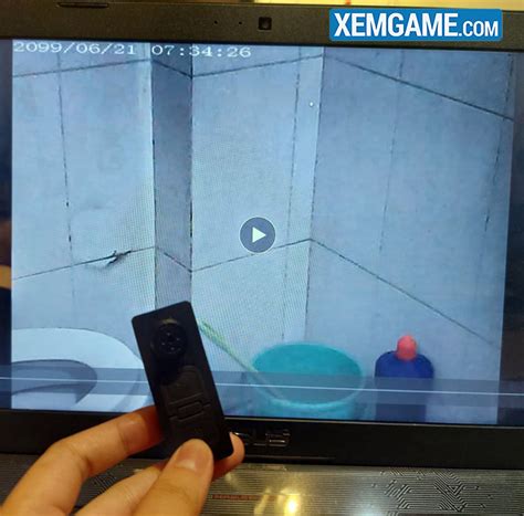 Leader D Artist Vi T T M Y Quay L N Trong Toilet N