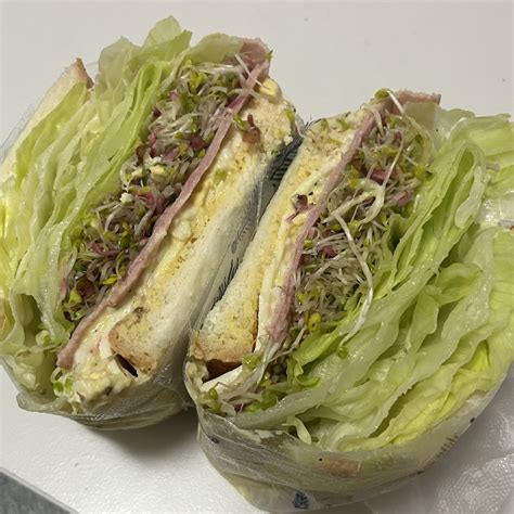 식빵 삶은 달걀 샌드위치 햄 슬라이스 치즈 양상추로 만든 정수찬님의 집밥일기 못생겨도 맛있다 어글리어스