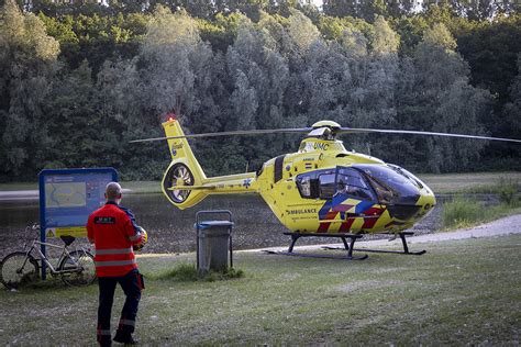 Man Onwel Op Naaktstrand Aan De Genieweg In Velsen Zuid Haarlem