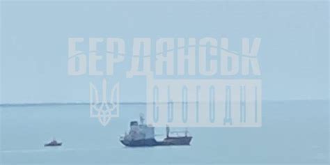 ЗСУ вдарили по порту Бердянська російські кораблі тікають