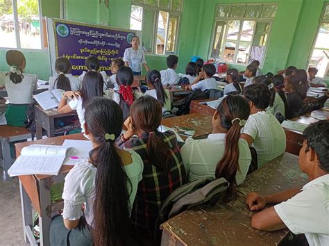 တံတားမြို့တွင် ကျောင်းသားကျောင်းသူများ အသိပညာပြန့်ပွားရေးအတွက် စာဖတ်ရှိန်မြှင့်တင်ရေး နယ်လှည့