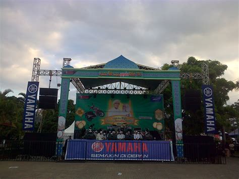 42 Contoh Desain Dekorasi Panggung Pengajian Model Desain Rumah Minimalis