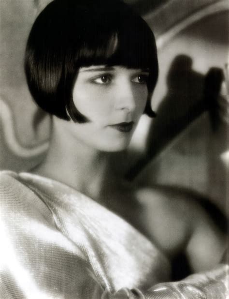 The Girl With The Bob 27 Stunning Portraits Of Louise Brooks In The
