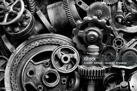 Steampunk 배경 기계 부품 큰 기어와 체인 기계와 트랙터에서 오래 된 녹슨 기계 및 기계 부품입니다 스프링 베어링 피스톤