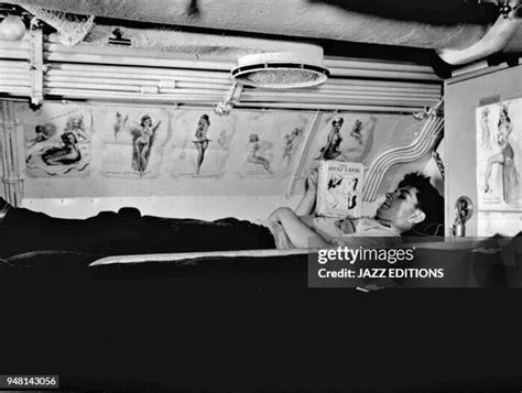 New London Submarine Base Photos And Premium High Res Pictures Getty