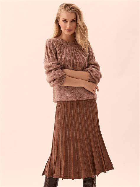 Бежевая юбка гофре с чем носить 68 фото