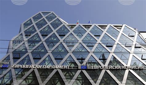 Европейският комисар по здравеопазване Стела Кириакиду е на посещение в България Утро