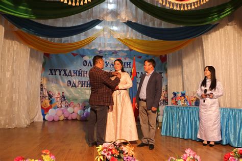 Алдарт эхийн одонгийн шагнал гардууллаа