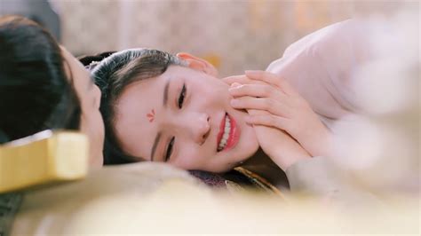 灰姑娘躺在腹黑皇帝身上伤心流泪，不想让他从她的身边消失💋chinese Drama 成毅 Youtube