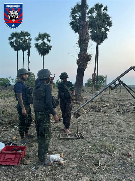 ဒေါနတောင်ကို ထိုးစစ်ဆင်လာတဲ့ အောင်ဇေယျ စစ်ကောင်စီစစ်ကြောင်း တိုက်ခိုက်ခံရပြီး ၁၂ ဦးသေ၊ ၁၈ ဦးထက