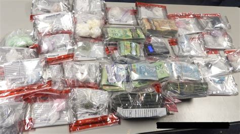 Thunder Bay Police Charge 7 Seize Loaded Handguns In Drug Bust Cbc News