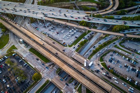 휴스턴 텍사스 러쉬 시간 교통 고속도로에 소통량에 갇혀 공중 뷰에 대한 스톡 사진 및 기타 이미지 공중 뷰 휴스턴 텍사스 0명 Istock
