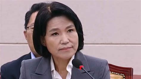 경찰 이진숙 전 방송통신위원장 자택에서 체포