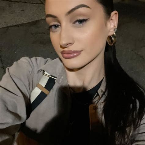 𝓑 Brittneybreaa On Threads