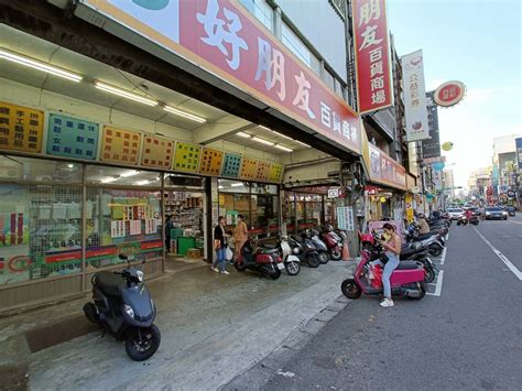好朋友百貨桃園中正店 零售POS電子發票收銀機系統導入 泰華科技