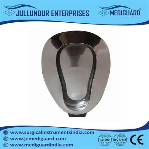 Metal Silver Female Bed Pan For Hospital Pack Of 2 At ₹ 250 Piece In