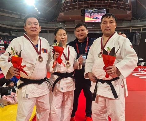 Пара жүдочид Токиогийн гранпригаас нэг алт хоёр хүрэл медаль хүртжээ