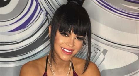 Natti Natasha Enciende Las Redes Con Foto En Bikini Pero Un Pequeño