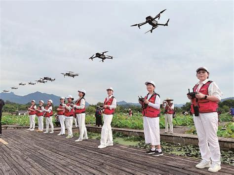 任何年龄 别忘了飞翔” 电子报详情页
