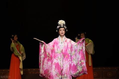 武則天的首任男寵薛懷義：怎樣將一副好牌打得稀爛 每日頭條