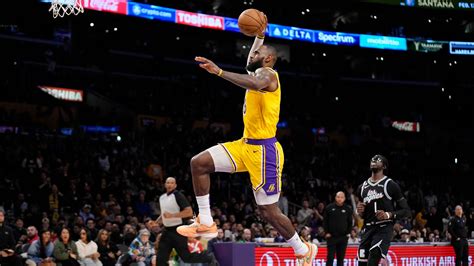 Nba Round Up Lebron James Scores 46 But Los Angeles Clippers Rout The Los Angeles Lakers Nba