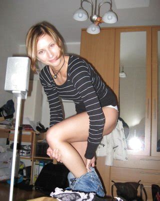Amateur Strip With A Bottomless Porn Pictures Xxx Photos Sex Images Pictoa