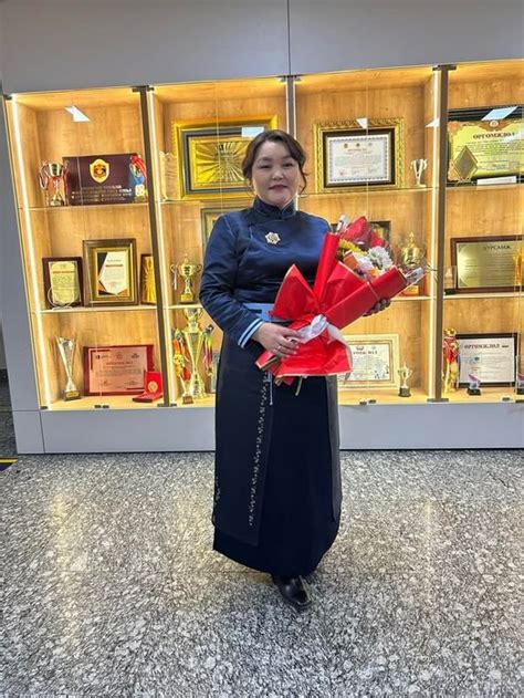 БАЯРТ МЭДЭЭ ШИНЭ ҮЕ СУРГУУЛЬ