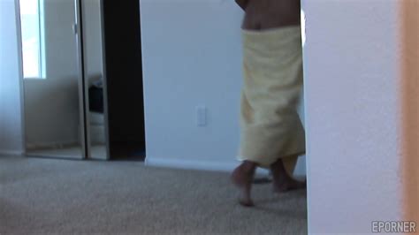 Hottie Shows What Is Under Towel Eporner