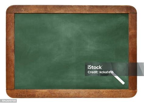 빈 녹색 칠판 텍스처 흰 벽을 만요 녹색 보드와 흰색 배경에서 이중 프레임입니다 검은색에 대한 스톡 사진 및 기타 이미지 검은색 공란 그런지 이미지 기법 Istock
