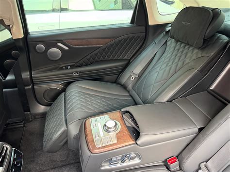 김재용 팰리세이드 런칭 행사 하이브리드 모델엔 전기치처럼 스테이모드와 V2l을 사용할 수 있는것이 특징7인승 9인승 모델이 있는데 9인승 모델 많이 팔릴거 같네요