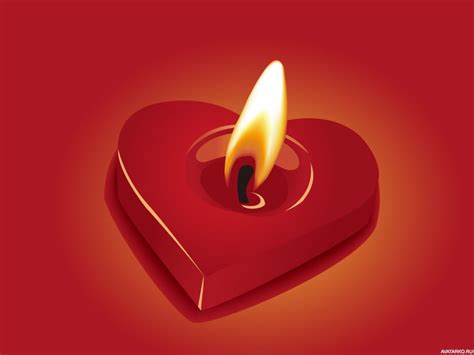 Горящая красная свеча в форме сердца — Картинки для аватарки