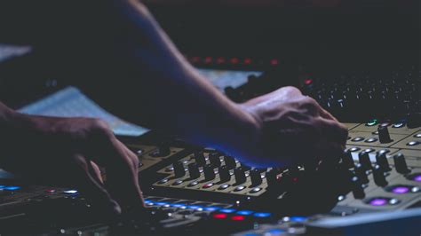 Difference Between Audio And Music Production Courses JMC Academy