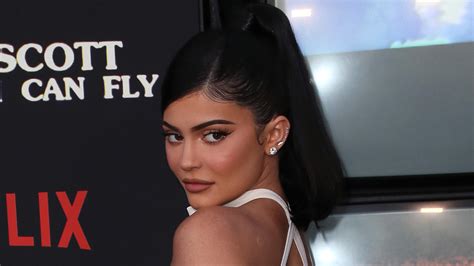 Kylie Jenner Reversed Her Bbl Fans Claim As Stars Butt Appears