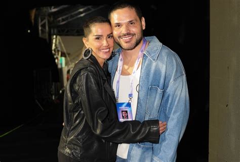 Deborah Secco Faz Primeira Aparição Com O Novo Namorado Dudu Borges