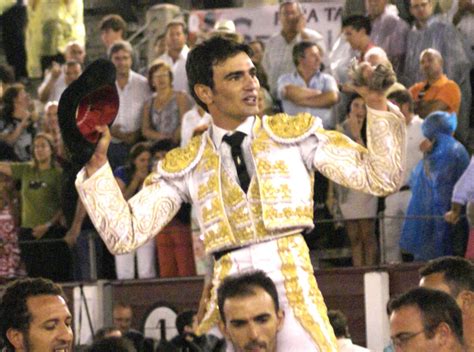 Sergio Serrano “escapulario De Oro De San Miguel De Pallaques” De Perú Sergio Serrano