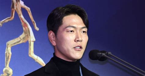2연패 울산 김영권 Mvp 영광 최고의 별 울먹이며 아내의 땀과 노력 들어 있는 상 오쎈 현장