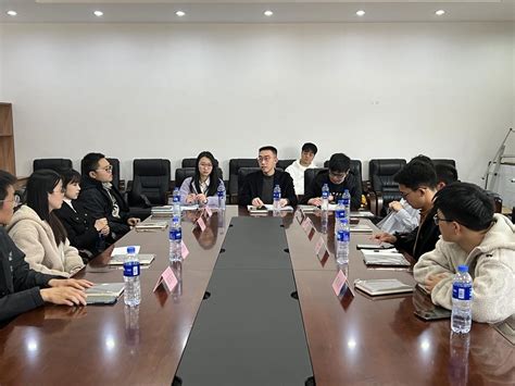 学习党的二十大精神争做思想的引领者四川大学研究生党员学长圆桌派座谈活动顺利举办 电子信息学院
