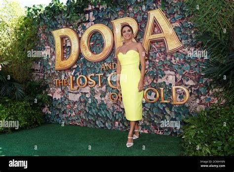 Eva Longoria Dora Lost City Hi Res Stock Photography And Images Alamy
