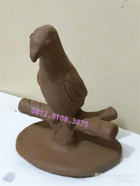 Detail Kerajinan Patung Dari Tanah Liat Koleksi Nomer