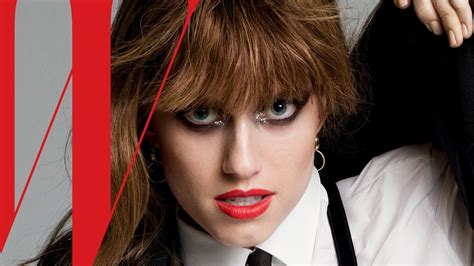 Girls Star Allison William Talks Sex Scenes Im An Old Pro Now