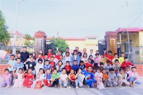 我校援疆实习支教团开展“传承五四薪火，青春绽放边疆”志愿服务活动 枣庄学院